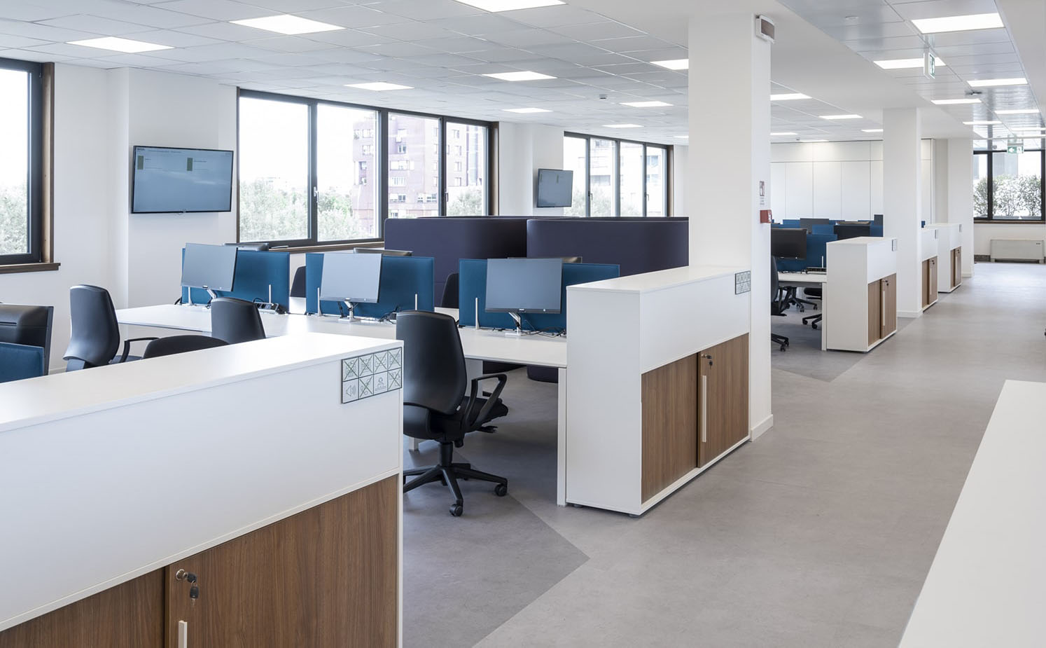 Mobilier Frezza pour les bureaux du BPER Banca : design et fonctionnalité